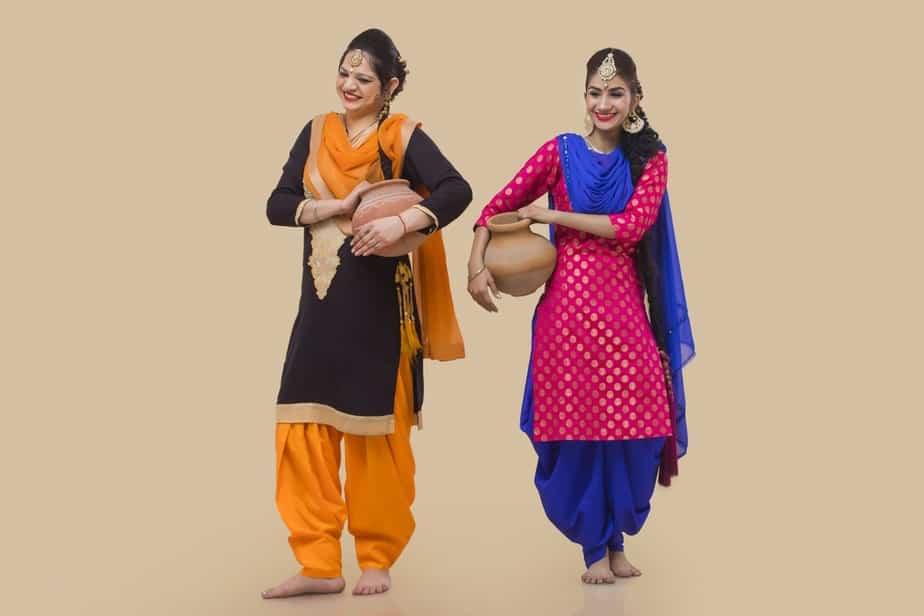 16 Traditional clothing in India - INDIAN 29 States traditional ...